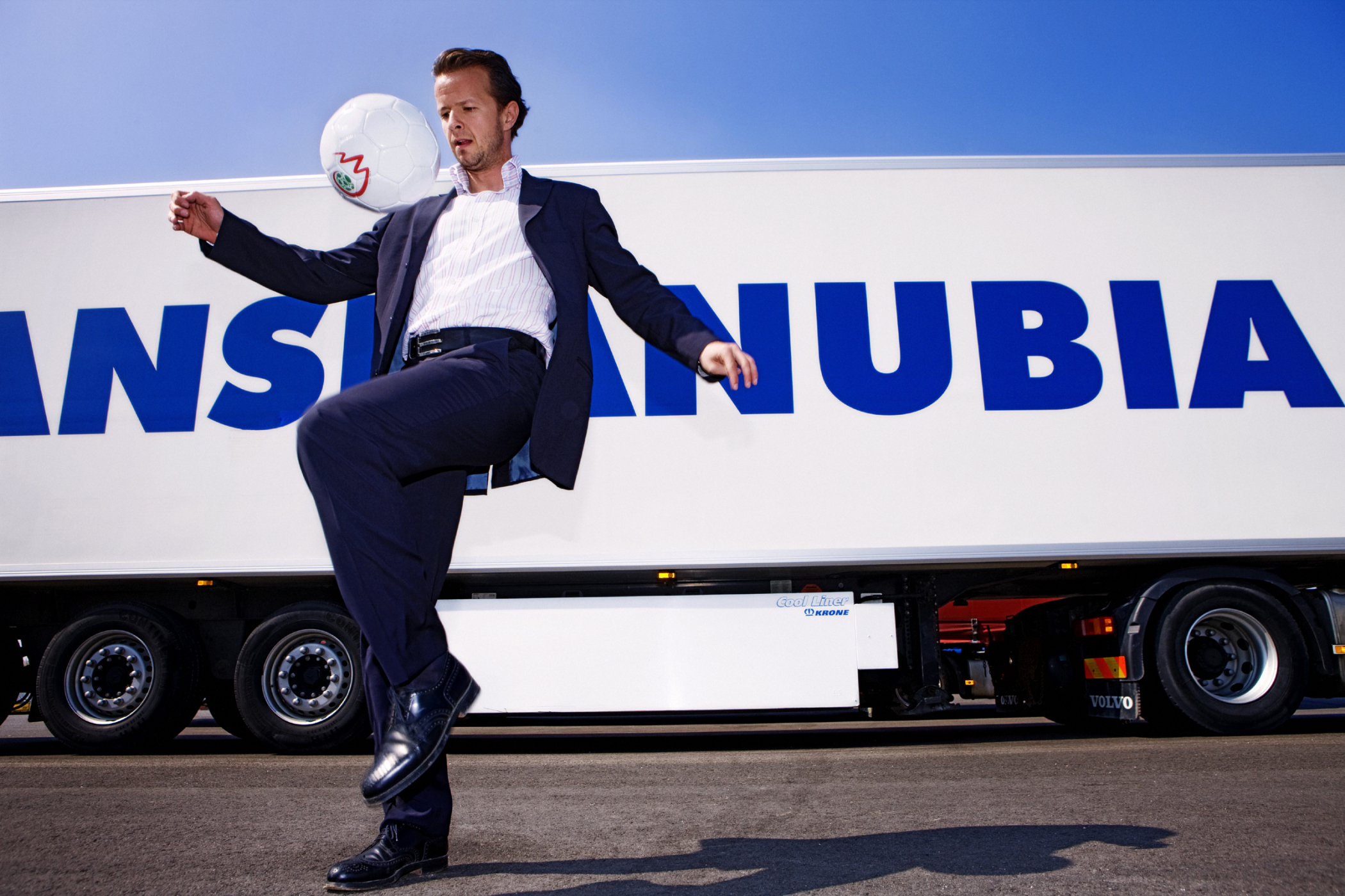 TRANSDANUBIA - Logistiker der Fußball-Europameisterschaft