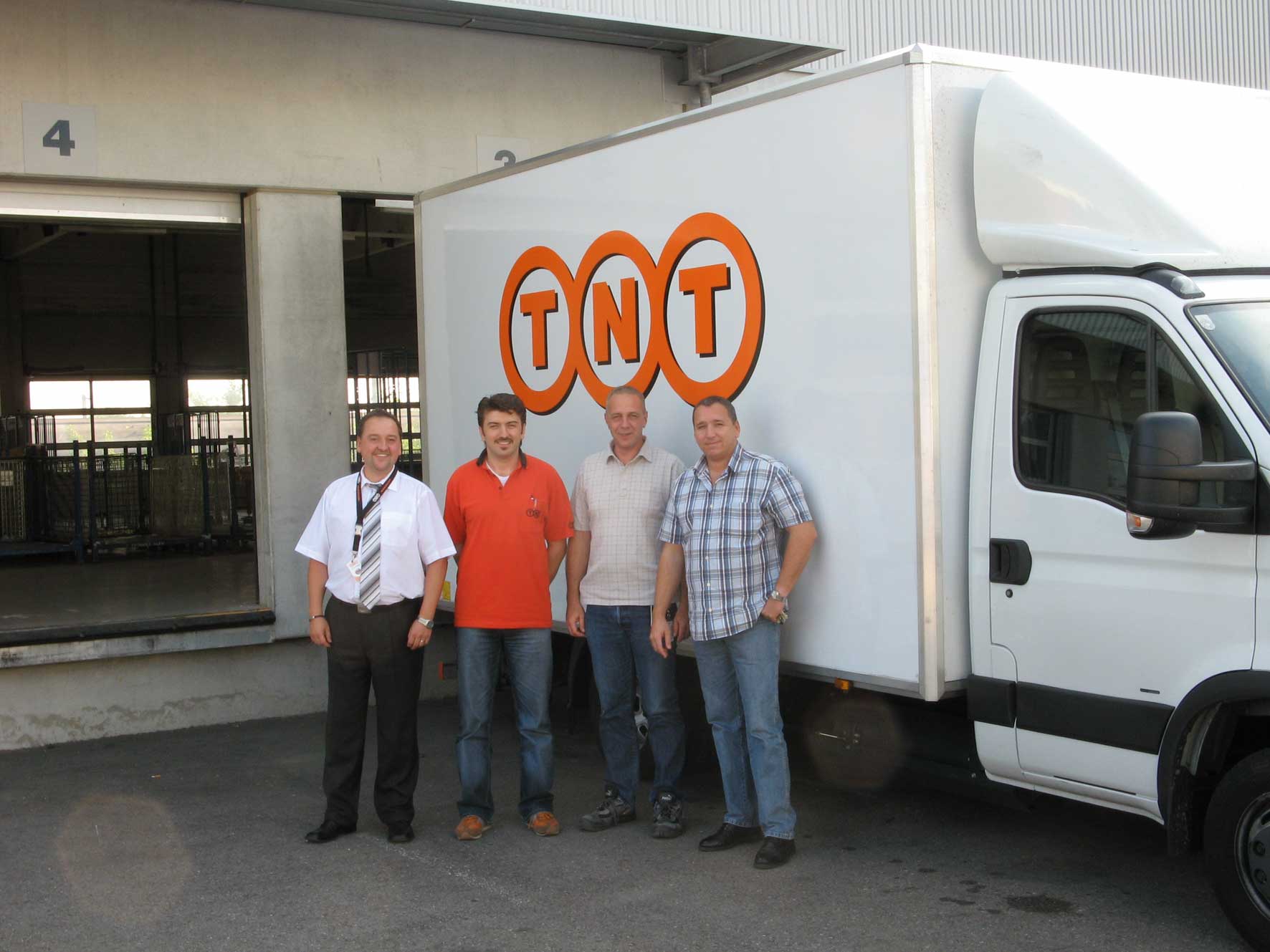 TNT Innight setzt auf Erdgas-Autos