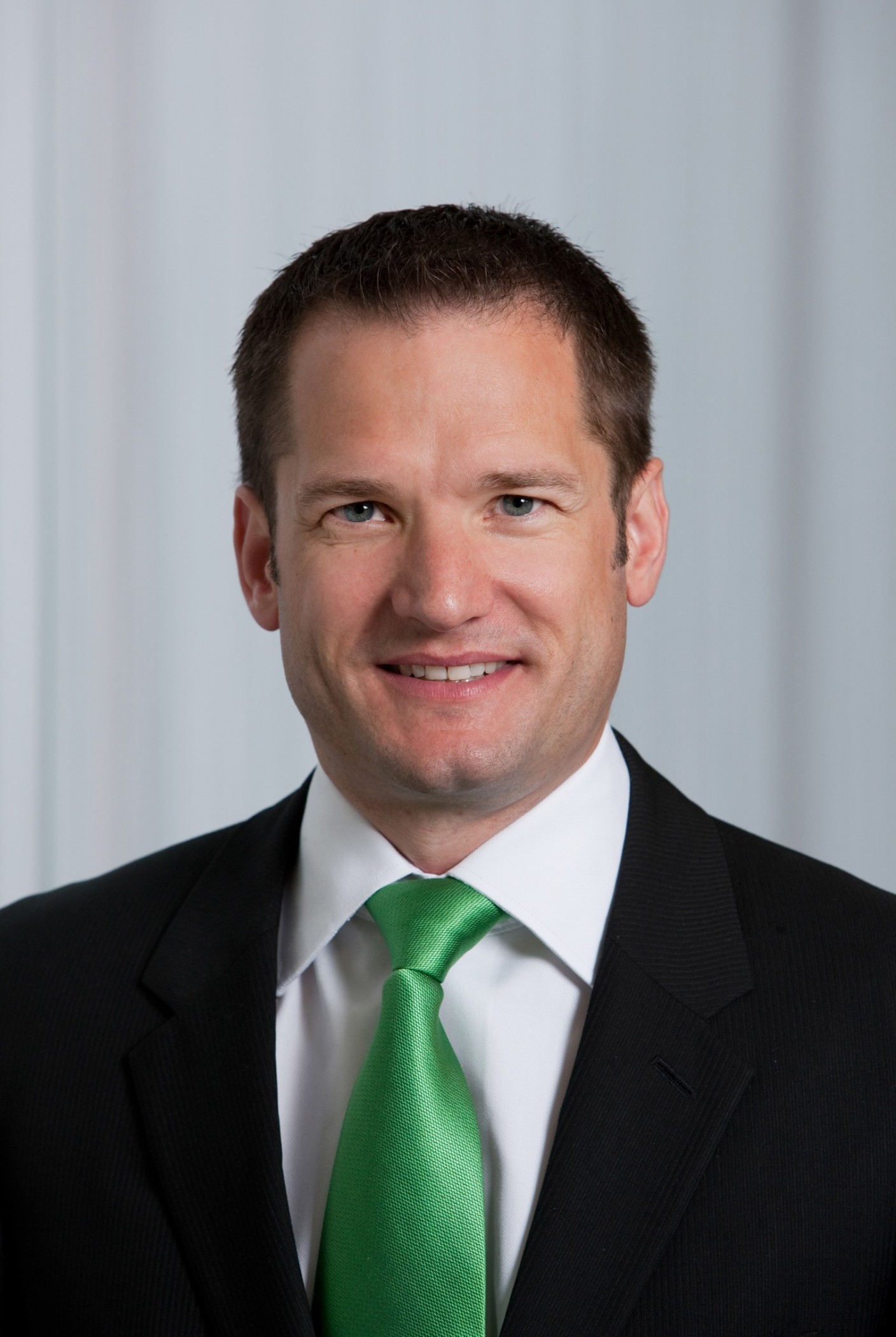 mobilkom austria group: MMag. Bernd Schmutterer neuer CFO Vipnet