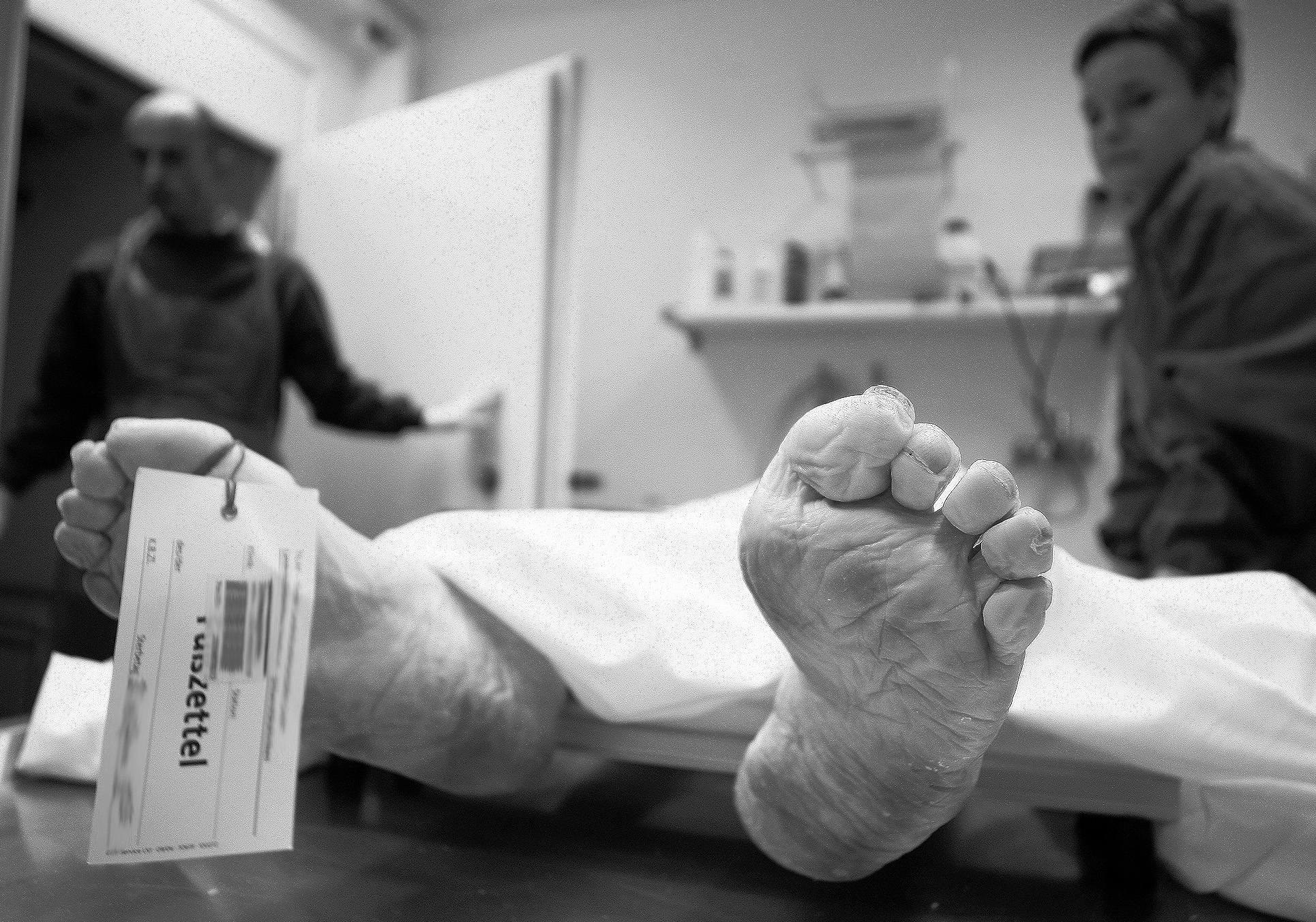 Was ist Pietät? - Leichen-Ethik für den Alltag