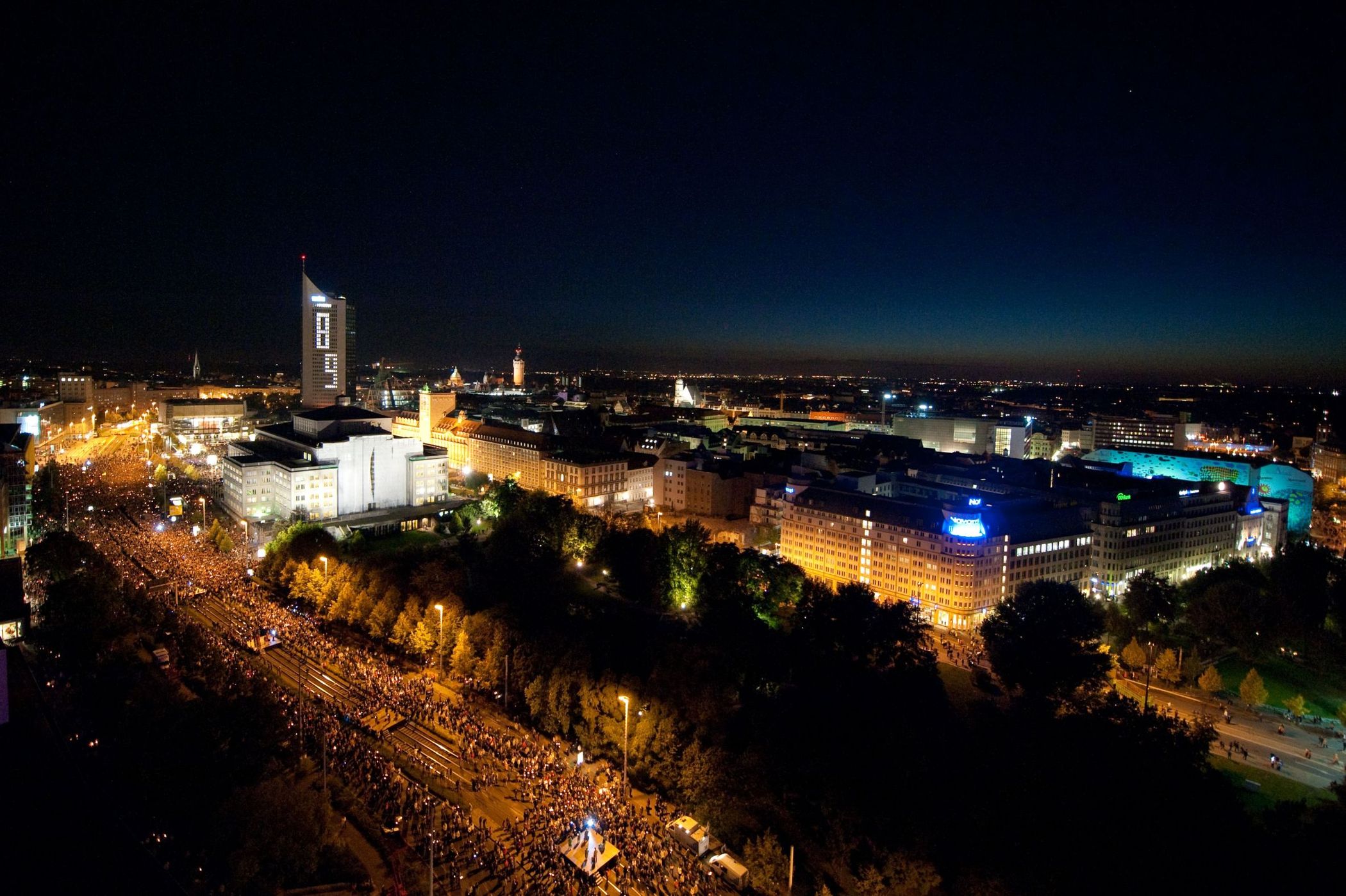 25 Jahre Friedliche Revolution - Lichtfest erstmals auf dem gesamten ...